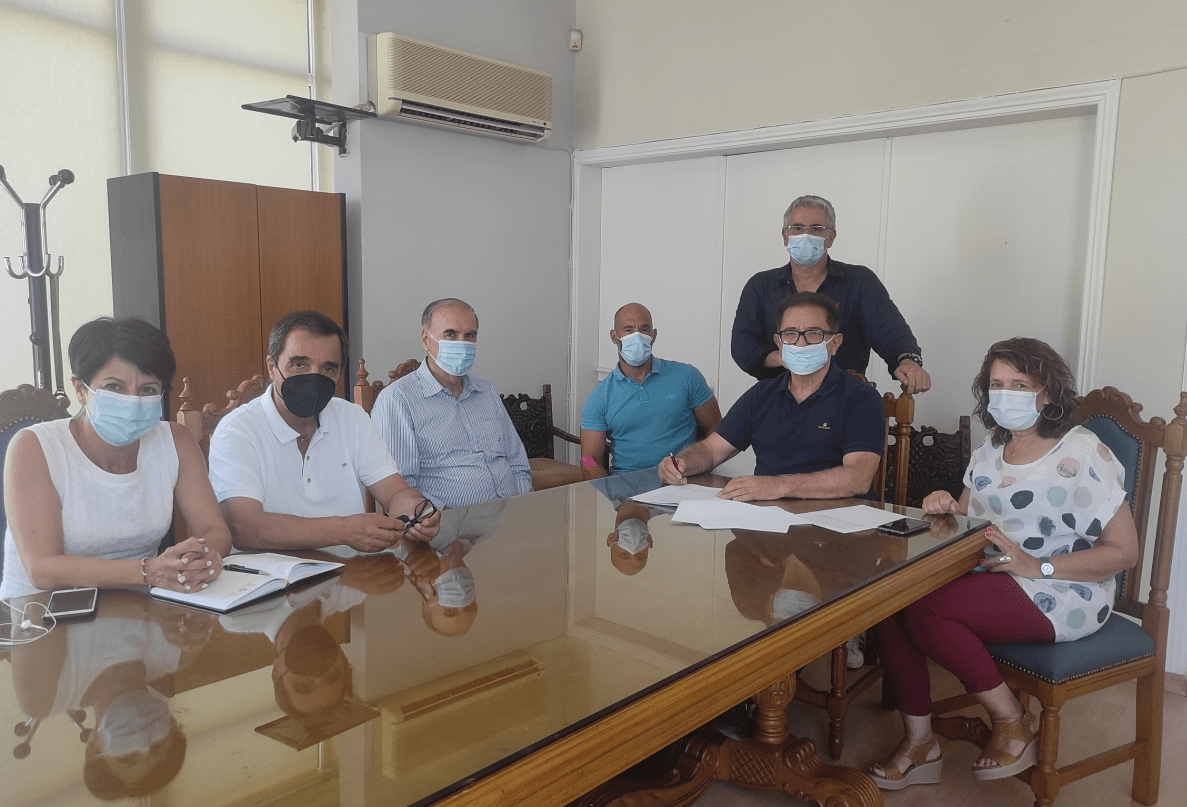 ΥΠΟΓΡΑΦΗ ΣΥΜΒΑΣΗΣ ΓΙΑ ΤΗΝ ΑΠΟΠΕΡΑΤΩΣΗ ΤΟΥ ΚΛΕΙΣΤΟΥ ΓΥΜΝΑΣΤΗΡΙΟΥ ΖΑΧΑΡΩΣ ...