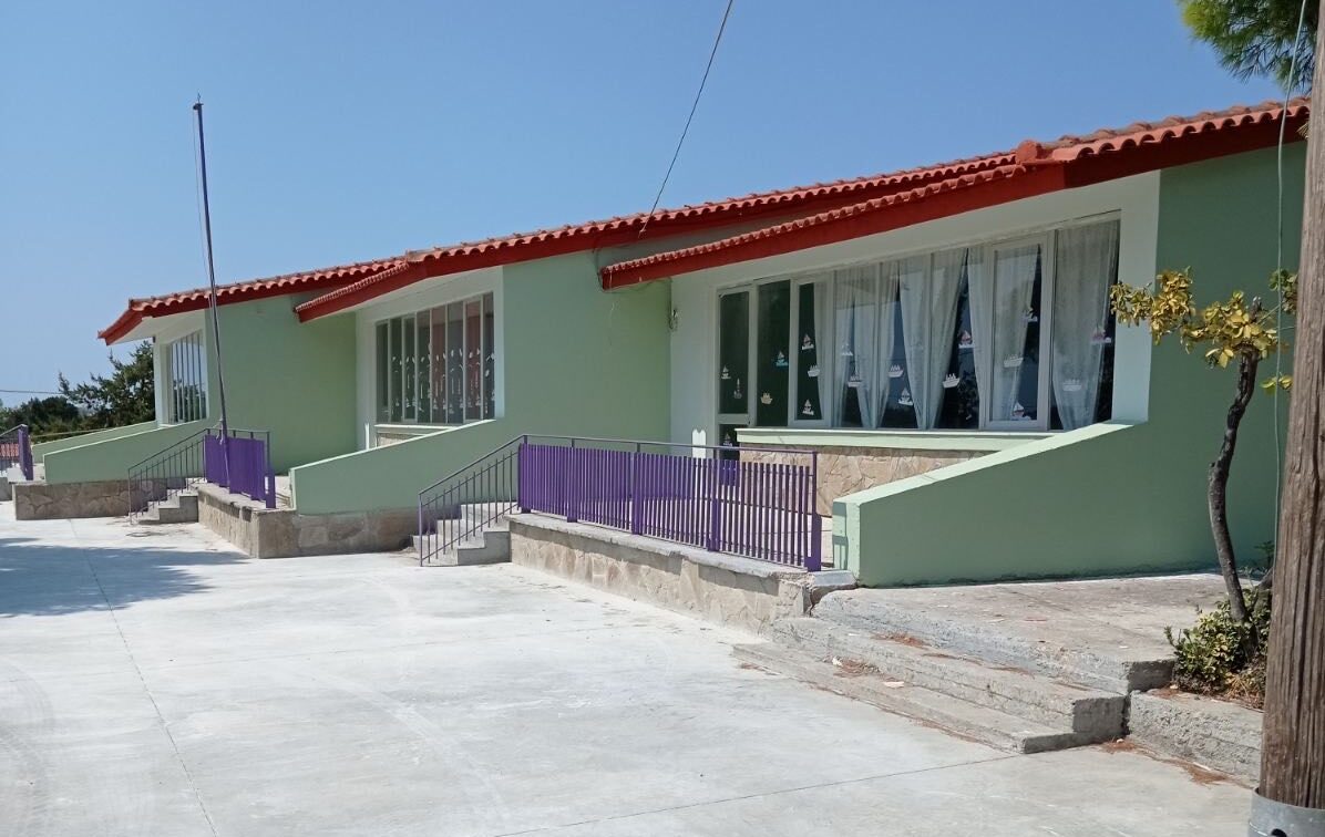 Με αμείωτους ρυθμούς οι εργασίες συντήρησης κι εξωραϊσμού των σχολικών ...
