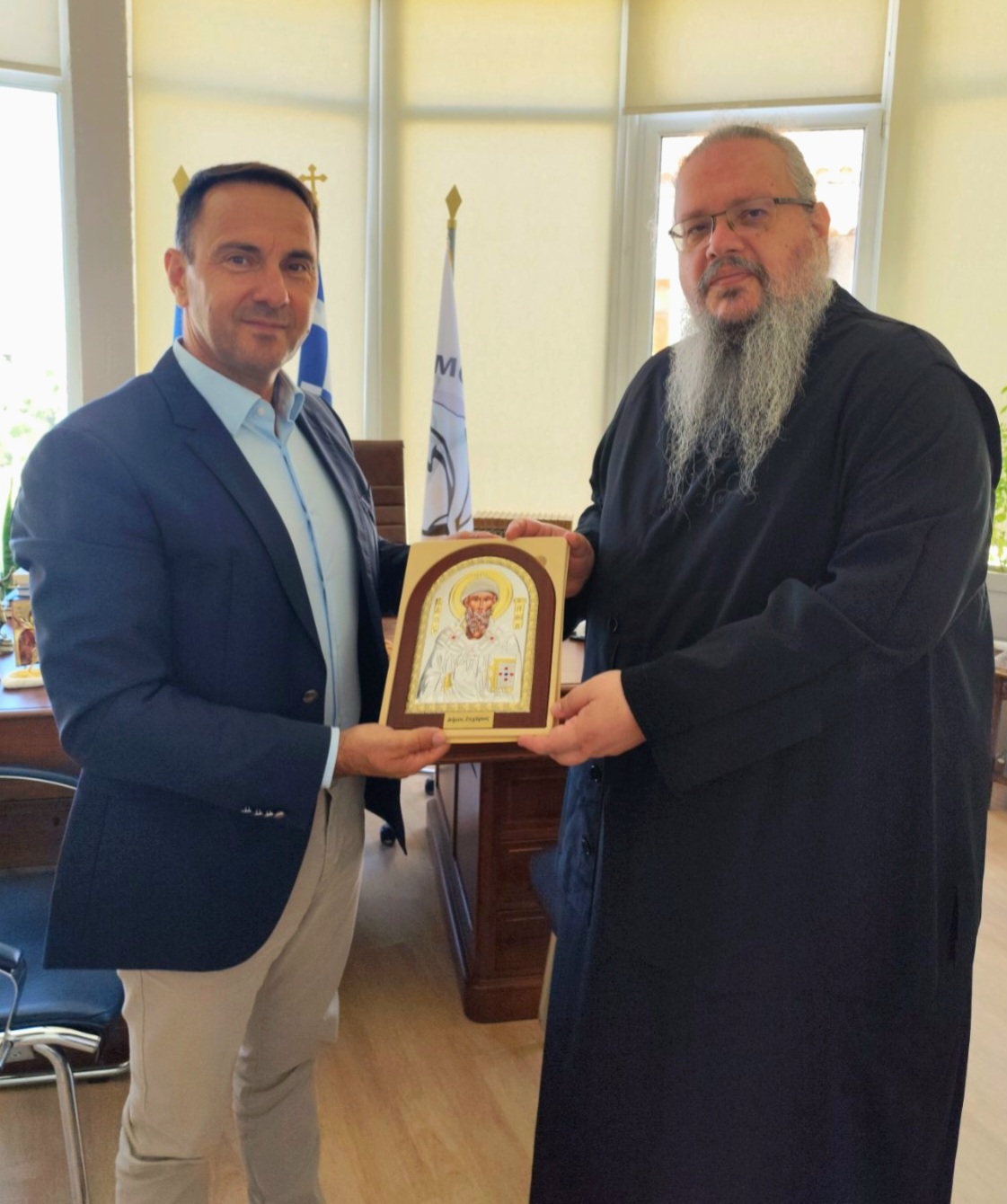 Ο Μητροπολίτης Λαρίσης και Τυρνάβου κ.κ. Ιερώνυμος στον Δήμο Ζαχάρως ...